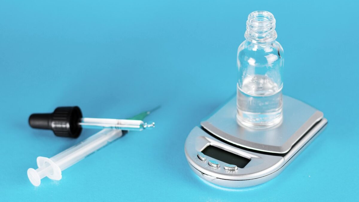 DIY Guide on How to Make Vape Juice Safely - UVOO